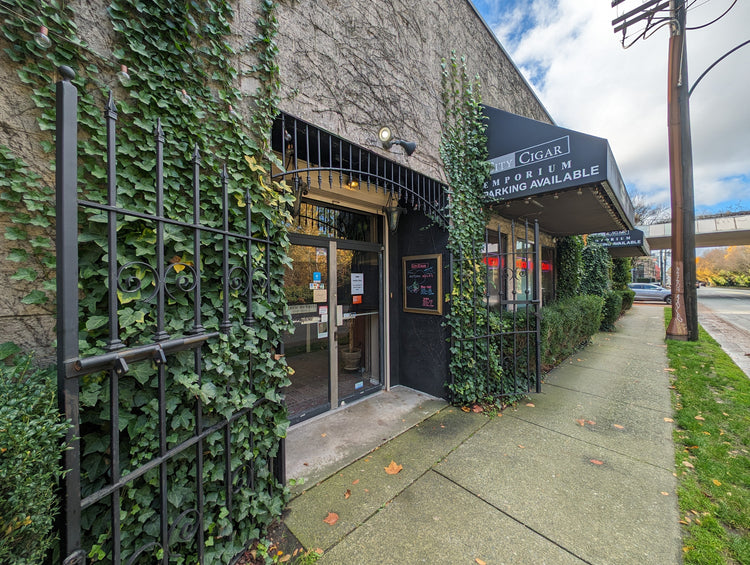 Dunhill Cigarettes – City Cigar Emporium
